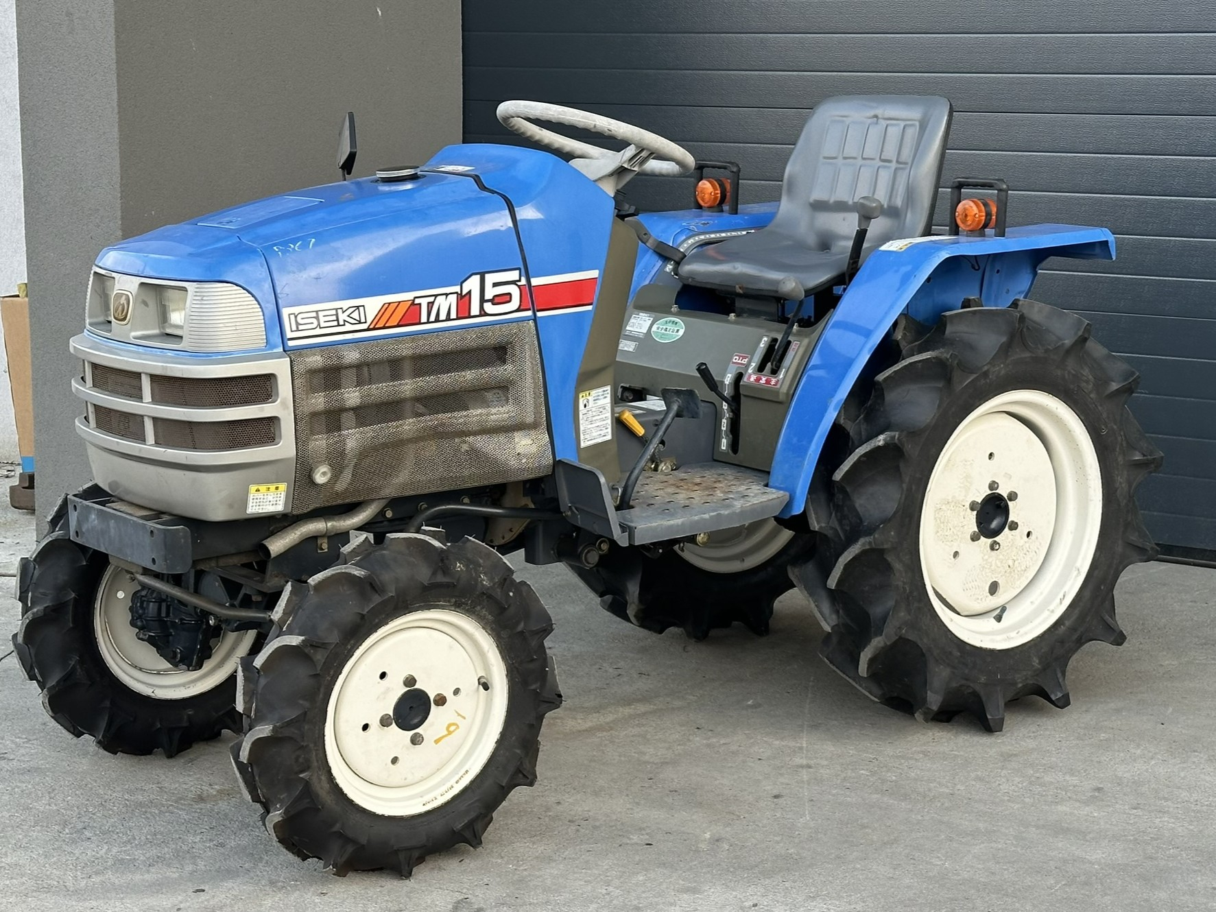 Tractor Japonez 4x4 Iseki TM15D cu freza de sol - Utilmix