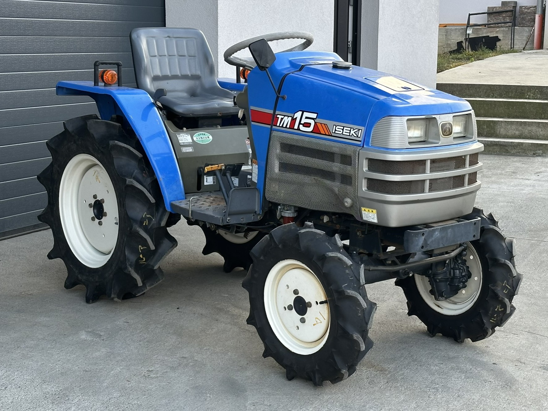 Tractor Japonez 4x4 Iseki TM15D cu freza de sol - Utilmix