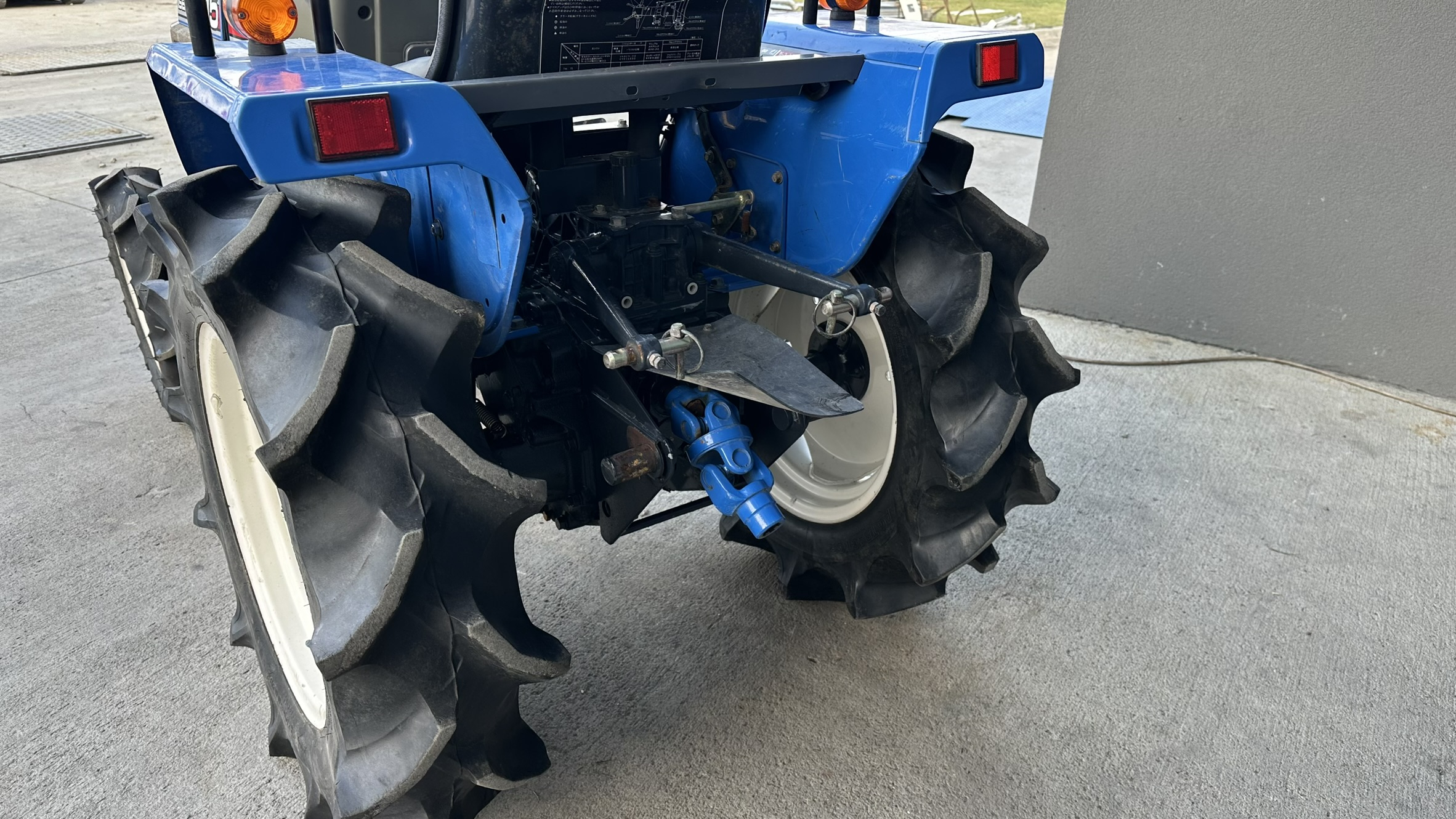 Tractor Japonez 4x4 Iseki TM15D cu freza de sol - Utilmix